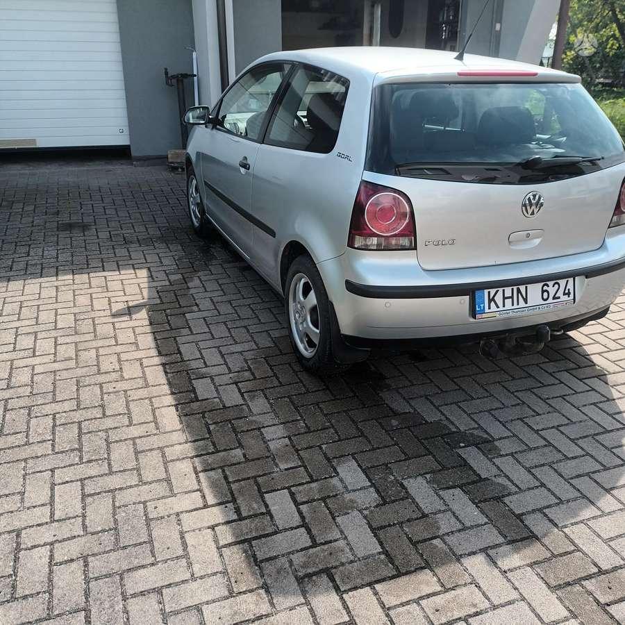 Grey Volkswagen Polo 2006 in Kaunas, with an engine capacity of 1.40 L and mileage of 231 thousand km for 1550 €, photo 4 on AUTOMOTO.COM.LV
