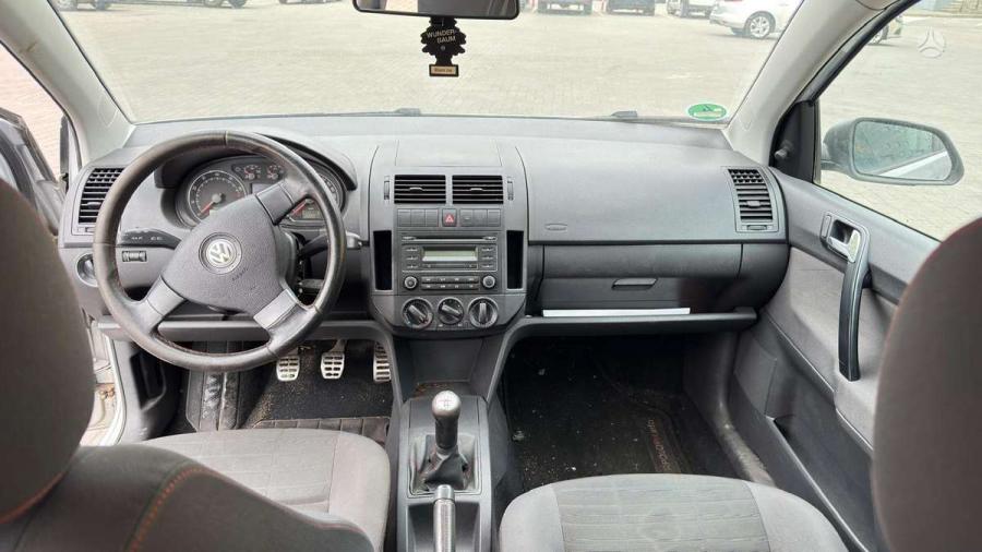 Grey Volkswagen Polo 2006 in Vilnius, with an engine capacity of 1.20 L and mileage of 200 thousand km for 400 €, photo 6 on AUTOMOTO.COM.LV