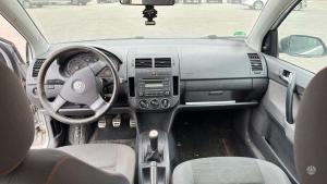 Grey Volkswagen Polo 2006 in Vilnius, with an engine capacity of 1.20 L and mileage of 200 thousand km for 400 €, photo 7 on AUTOMOTO.COM.LV