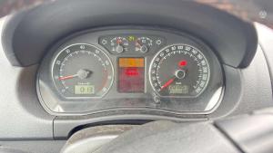 Grey Volkswagen Polo 2006 in Vilnius, with an engine capacity of 1.20 L and mileage of 200 thousand km for 400 €, photo 10 on AUTOMOTO.COM.LV