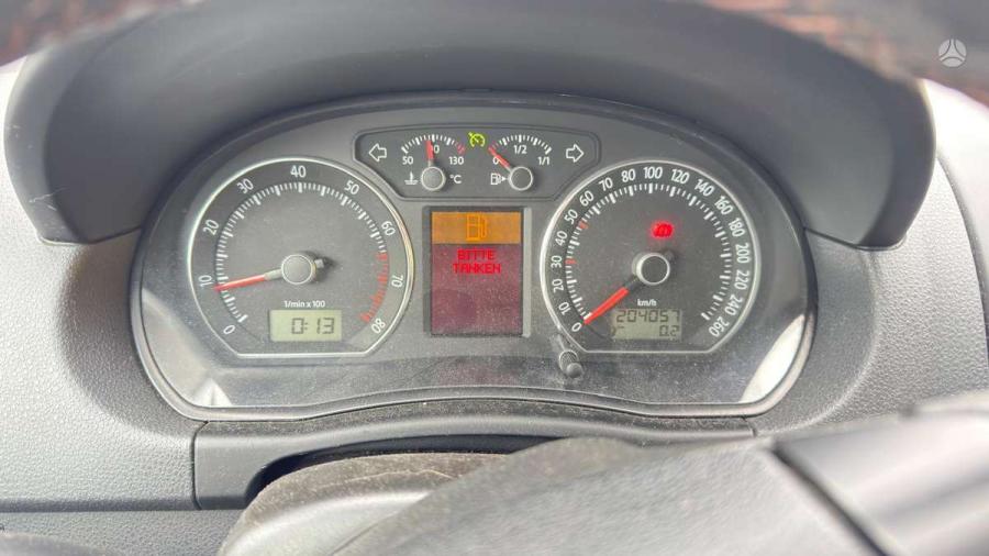 Grey Volkswagen Polo 2006 in Vilnius, with an engine capacity of 1.20 L and mileage of 200 thousand km for 400 €, photo 10 on AUTOMOTO.COM.LV