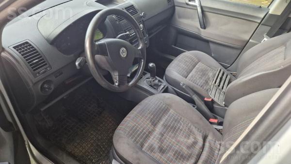Volkswagen Polo 2006 Rīga vietnē Pelēks Volkswagen Polo 2006 Rīga, ar dzinēja tilpumu 1.40 L un nobraukumu 296 tūkst. km par 450 €, foto 6 vietnē AUTOMOTO.COM.LV