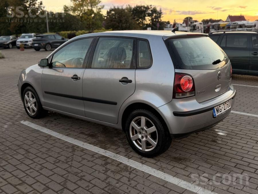 Pelēks Volkswagen Polo 2006 Rīga, ar dzinēja tilpumu 1.40 L un nobraukumu 224 tūkst. km par 1300 €, foto 4 vietnē AUTOMOTO.COM.LV