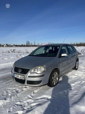 Grey Volkswagen Polo 2007 in Vilnius, with an engine capacity of 1.42 L and mileage of 200 thousand km for 1450 €, photo  on AUTOMOTO.COM.LV