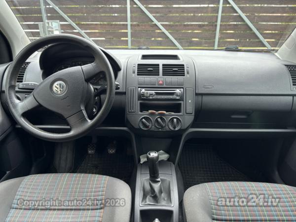 Grey Volkswagen Polo 2007 in Tallinn, with an engine capacity of 1.20 L and mileage of 82 thousand km for 1000 €, photo 8 on AUTOMOTO.COM.LV