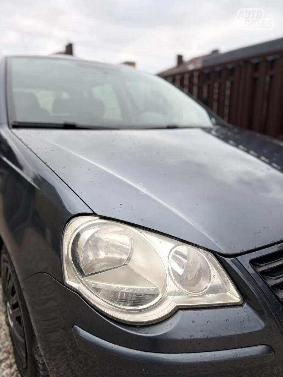 Pelēks Volkswagen Polo 2007 Viļņa, ar dzinēja tilpumu 1.20 L un nobraukumu 2000 tūkst. km par 1450 €, foto 6 vietnē AUTOMOTO.COM.LV