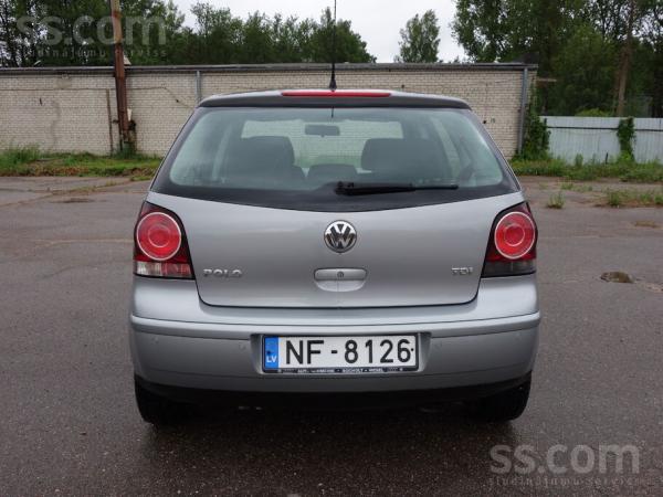 Pelēks Volkswagen Polo 2007 Rīga, ar dzinēja tilpumu 1.40 L un nobraukumu 327 tūkst. km par 1950 €, foto 4 vietnē AUTOMOTO.COM.LV