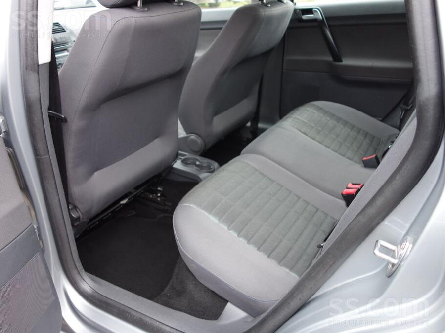 Pelēks Volkswagen Polo 2007 Rīga, ar dzinēja tilpumu 1.40 L un nobraukumu 327 tūkst. km par 1950 €, foto 8 vietnē AUTOMOTO.COM.LV