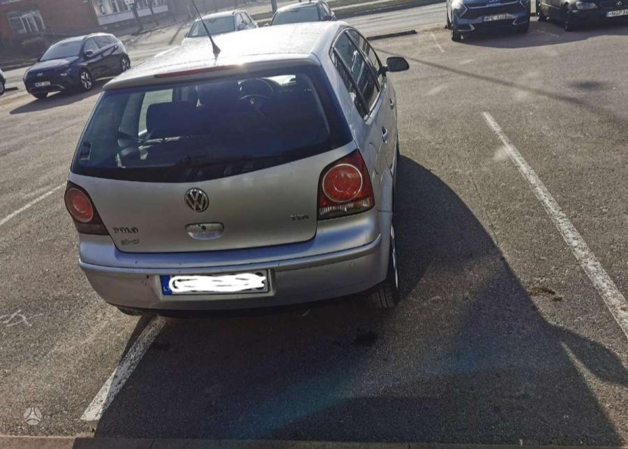 Pelēks Volkswagen Polo 2007 Kauņa, ar dzinēja tilpumu 1.40 L un nobraukumu 289 tūkst. km par 1250 €, foto 4 vietnē AUTOMOTO.COM.LV