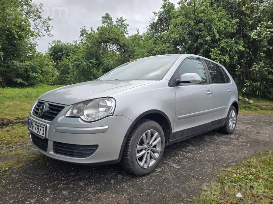 Grey Volkswagen Polo 2007 in Cesis, with an engine capacity of 1.40 L and mileage of 164 thousand km for 1800 €, photo 1 on AUTOMOTO.COM.LV