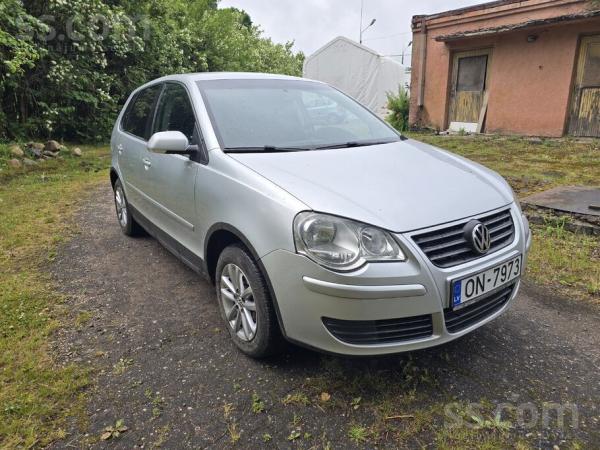 Grey Volkswagen Polo 2007 in Cesis, with an engine capacity of 1.40 L and mileage of 164 thousand km for 1800 €, photo 4 on AUTOMOTO.COM.LV