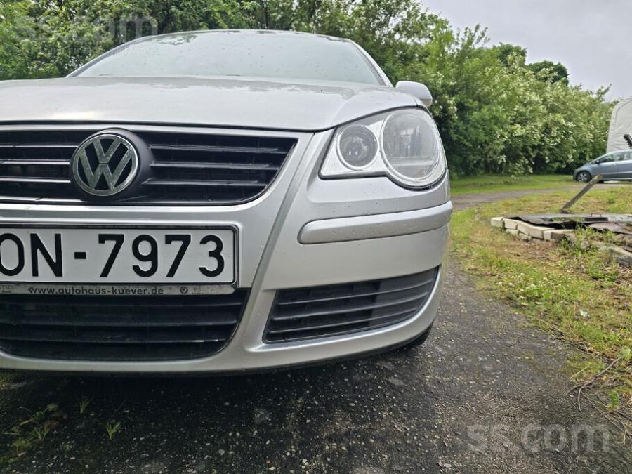 Grey Volkswagen Polo 2007 in Cesis, with an engine capacity of 1.40 L and mileage of 164 thousand km for 1800 €, photo 8 on AUTOMOTO.COM.LV