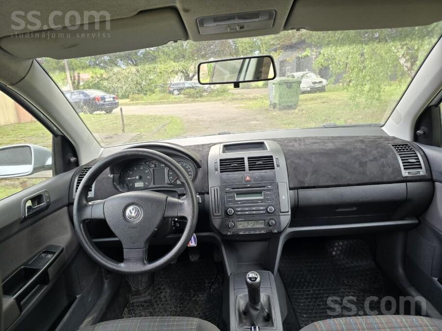 Grey Volkswagen Polo 2007 in Cesis, with an engine capacity of 1.40 L and mileage of 164 thousand km for 1800 €, photo 10 on AUTOMOTO.COM.LV