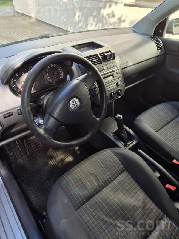 Pelēks Volkswagen Polo 2007 Rīga, ar dzinēja tilpumu 1.20 L un nobraukumu 229 tūkst. km par 1790 €, foto 9 vietnē AUTOMOTO.COM.LV