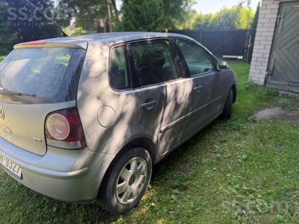 Pelēks Volkswagen Polo 2007 Rīga, ar dzinēja tilpumu 1.40 L un nobraukumu 403 tūkst. km par 640 €, foto 4 vietnē AUTOMOTO.COM.LV