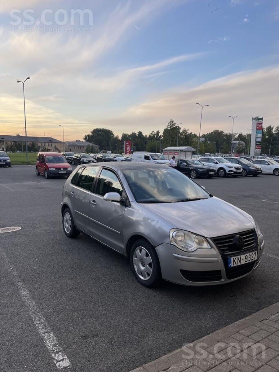 Pelēks Volkswagen Polo 2007 Rīga, ar dzinēja tilpumu 1.40 L un nobraukumu 410 tūkst. km par 900 €, foto 1 vietnē AUTOMOTO.COM.LV