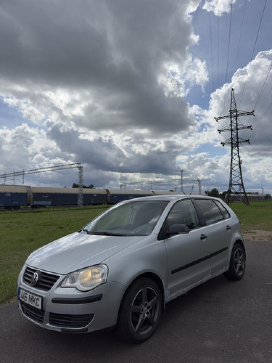 Grey Volkswagen Polo 2007 in Narva-Joesuu, with an engine capacity of 1.40 L and mileage of 168 thousand km for 600 €, photo 1 on AUTOMOTO.COM.LV