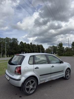 Grey Volkswagen Polo 2007 in Narva-Joesuu, with an engine capacity of 1.40 L and mileage of 168 thousand km for 600 €, photo 4 on AUTOMOTO.COM.LV