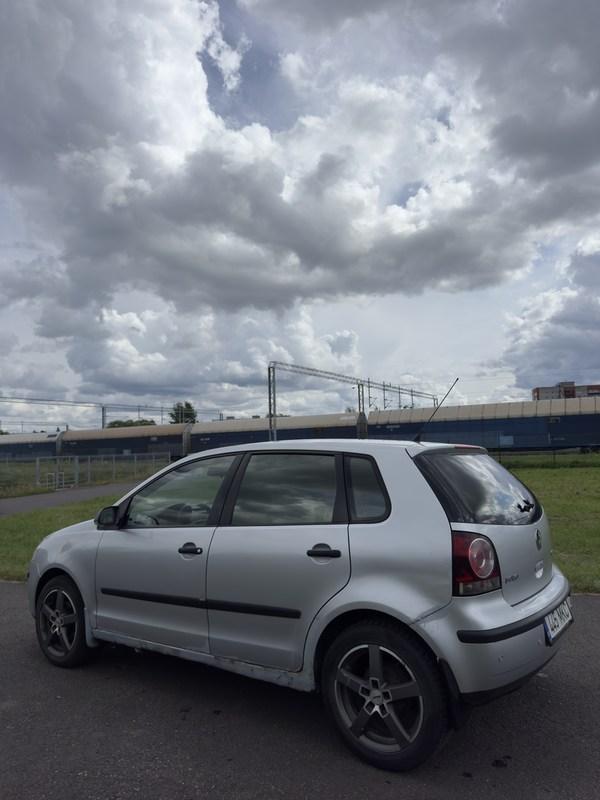Grey Volkswagen Polo 2007 in Narva-Joesuu, with an engine capacity of 1.40 L and mileage of 168 thousand km for 600 €, photo 7 on AUTOMOTO.COM.LV