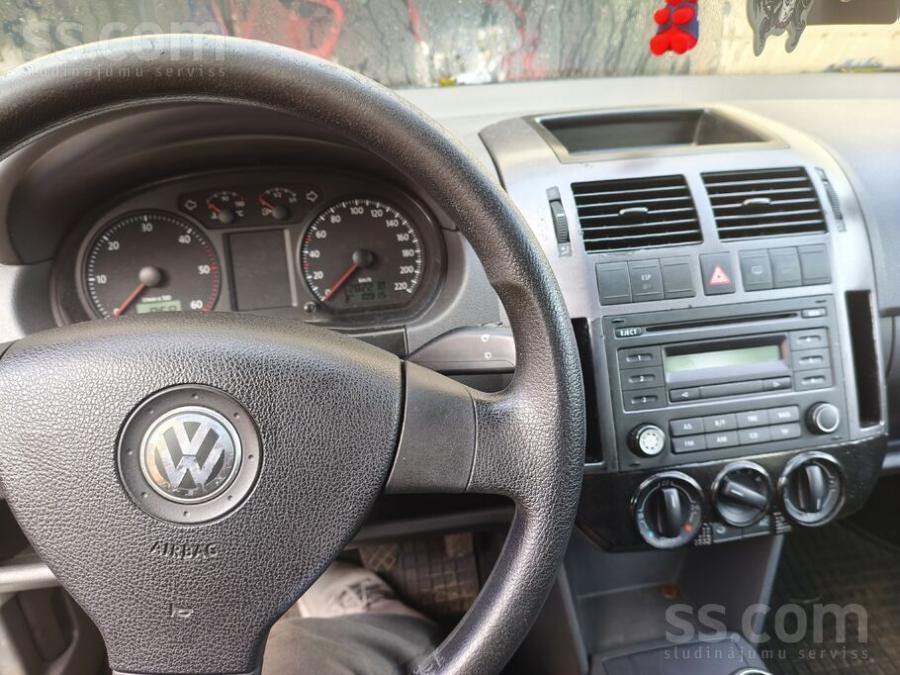 Pelēks Volkswagen Polo 2007 Rīga, ar dzinēja tilpumu 1.40 L un nobraukumu 283 tūkst. km par 1350 €, foto 5 vietnē AUTOMOTO.COM.LV