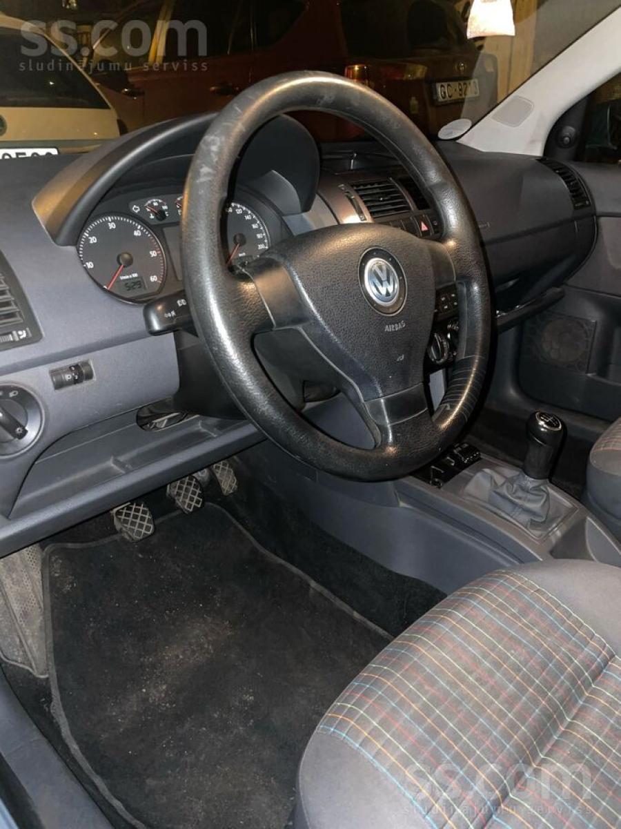 Pelēks Volkswagen Polo 2007 Rīga, ar dzinēja tilpumu 1.40 L un nobraukumu 283 tūkst. km par 1350 €, foto 10 vietnē AUTOMOTO.COM.LV
