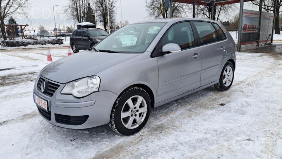 Grey Volkswagen Polo 2008 in Ogre, with an engine capacity of 1.40 L and mileage of 246 thousand km for 3250 €, photo 5 on AUTOMOTO.COM.LV