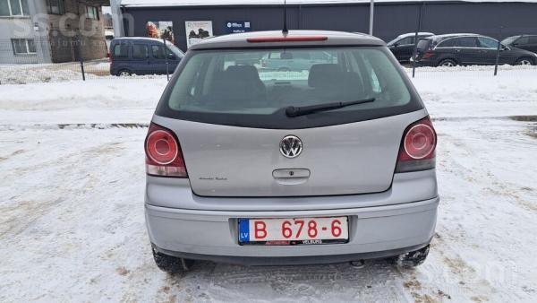 Grey Volkswagen Polo 2008 in Ogre, with an engine capacity of 1.40 L and mileage of 246 thousand km for 3250 €, photo 7 on AUTOMOTO.COM.LV