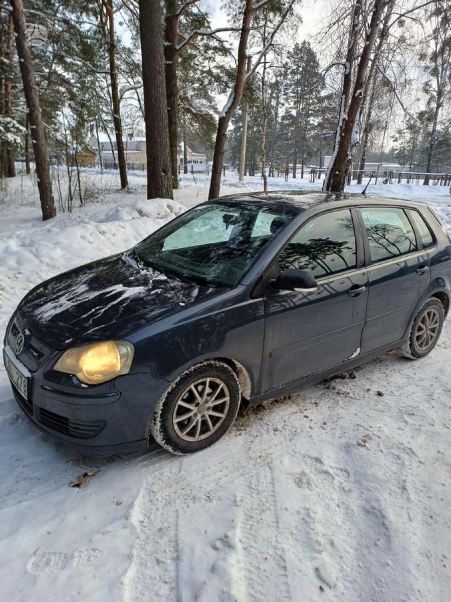 Grey Volkswagen Polo 2008 in Kaunas, with an engine capacity of 1.42 L and mileage of 327 thousand km for 1500 €, photo 2 on AUTOMOTO.COM.LV