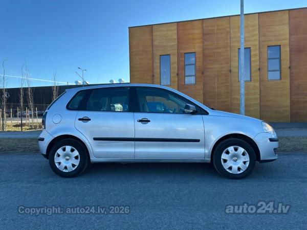 Pelēks Volkswagen Polo 2008 Tallina, ar dzinēja tilpumu 1.20 L un nobraukumu 150 tūkst. km par 2250 €, foto 4 vietnē AUTOMOTO.COM.LV