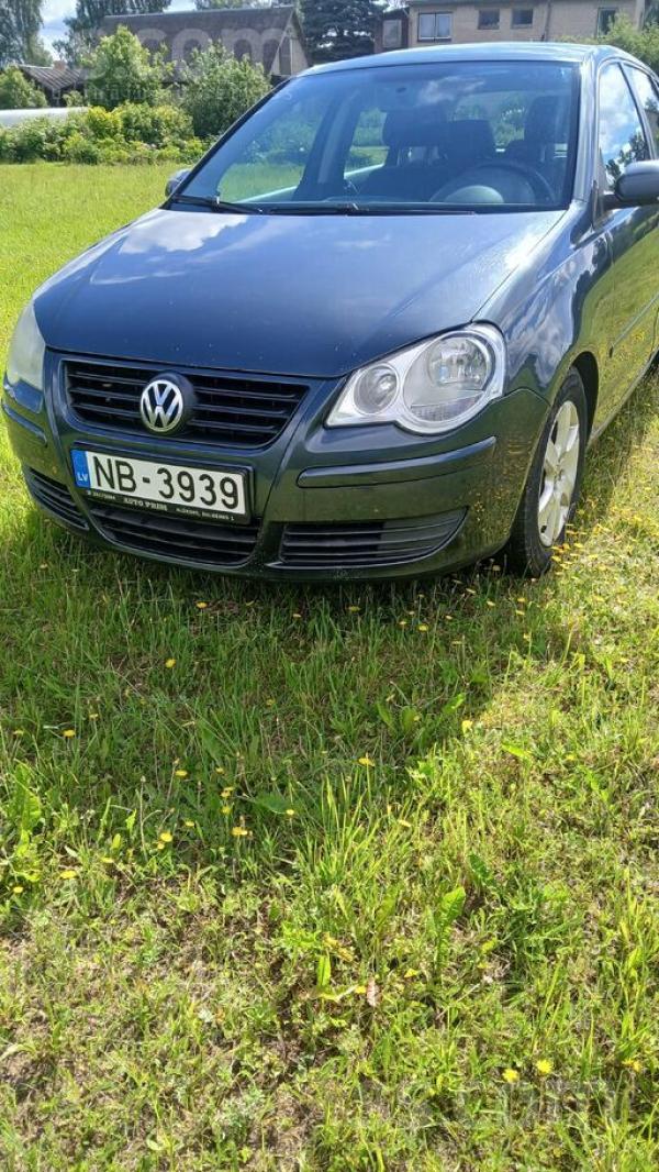 Grey Volkswagen Polo 2008 in Cesis, with an engine capacity of 1.40 L and mileage of 345 thousand km for 1650 €, photo 4 on AUTOMOTO.COM.LV