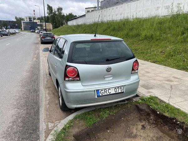 Pelēks Volkswagen Polo 2008 Viļņa, ar dzinēja tilpumu 1.42 L un nobraukumu 184 tūkst. km par 800 €, foto 2 vietnē AUTOMOTO.COM.LV