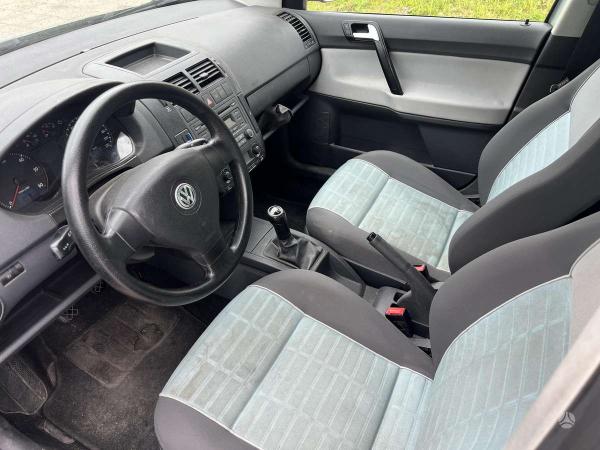 Pelēks Volkswagen Polo 2008 Viļņa, ar dzinēja tilpumu 1.42 L un nobraukumu 184 tūkst. km par 800 €, foto 4 vietnē AUTOMOTO.COM.LV