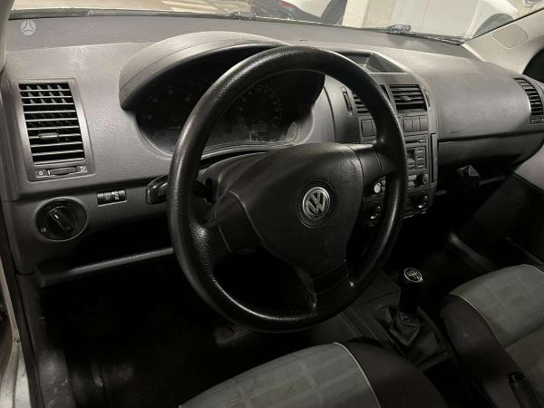 Pelēks Volkswagen Polo 2008 Viļņa, ar dzinēja tilpumu 1.42 L un nobraukumu 184 tūkst. km par 800 €, foto 9 vietnē AUTOMOTO.COM.LV