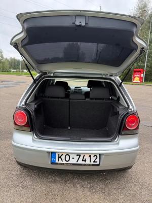 Pelēks Volkswagen Polo 2008 Rīga, ar dzinēja tilpumu 1.40 L un nobraukumu 322 tūkst. km par 1700 €, foto 8 vietnē AUTOMOTO.COM.LV