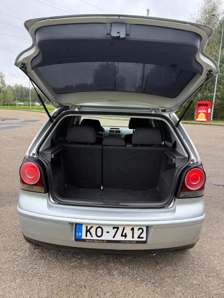 Pelēks Volkswagen Polo 2008 Rīga, ar dzinēja tilpumu 1.40 L un nobraukumu 322 tūkst. km par 1700 €, foto 8 vietnē AUTOMOTO.COM.LV