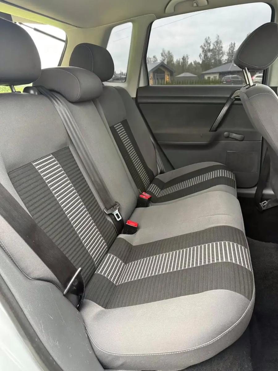 Pelēks Volkswagen Polo 2008 Rīga, ar dzinēja tilpumu 1.40 L un nobraukumu 322 tūkst. km par 1700 €, foto 9 vietnē AUTOMOTO.COM.LV