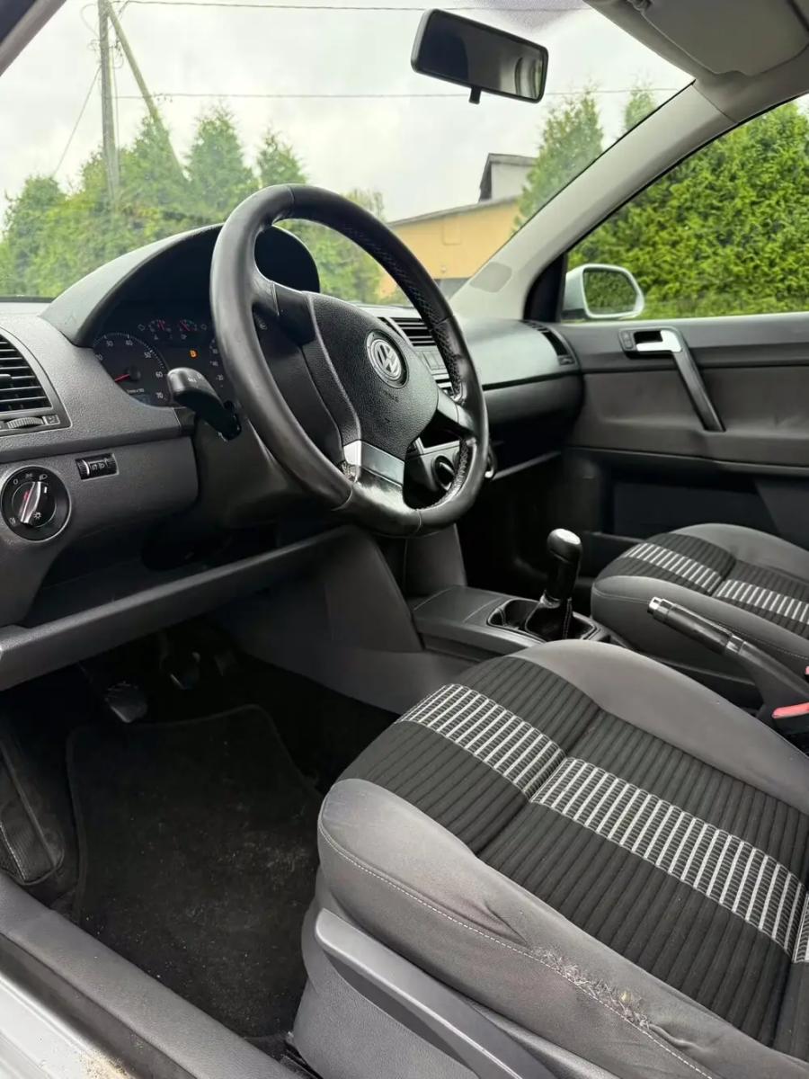 Pelēks Volkswagen Polo 2008 Rīga, ar dzinēja tilpumu 1.40 L un nobraukumu 322 tūkst. km par 1700 €, foto 11 vietnē AUTOMOTO.COM.LV