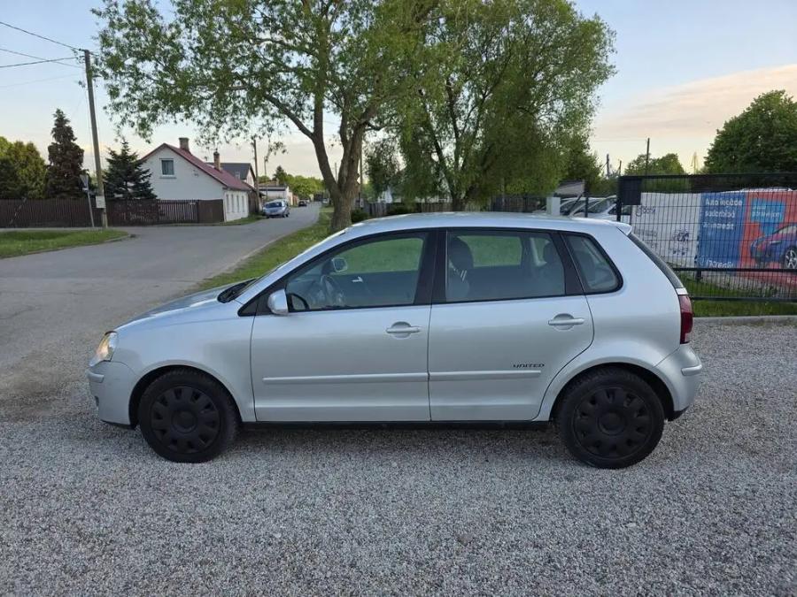 Pelēks Volkswagen Polo 2008 Ventspils, ar dzinēja tilpumu 1.40 L un nobraukumu 206 tūkst. km par 1490 €, foto 5 vietnē AUTOMOTO.COM.LV