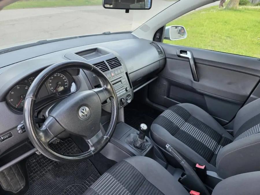 Pelēks Volkswagen Polo 2008 Ventspils, ar dzinēja tilpumu 1.40 L un nobraukumu 206 tūkst. km par 1490 €, foto 11 vietnē AUTOMOTO.COM.LV