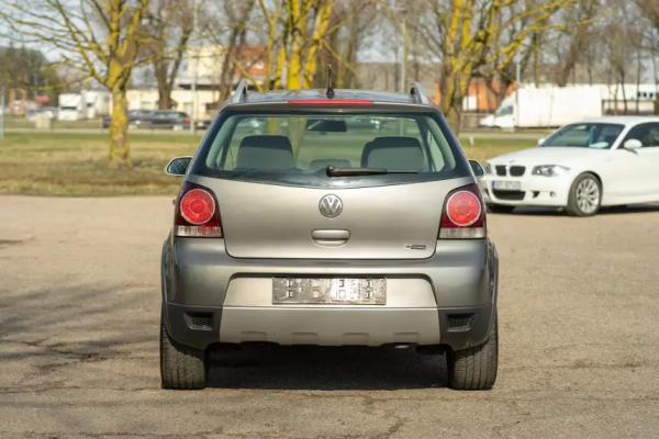 Grey Volkswagen Polo 2008 in Liepaja, with an engine capacity of 1.90 L and mileage of 234 thousand km for 3950 €, photo 3 on AUTOMOTO.COM.LV