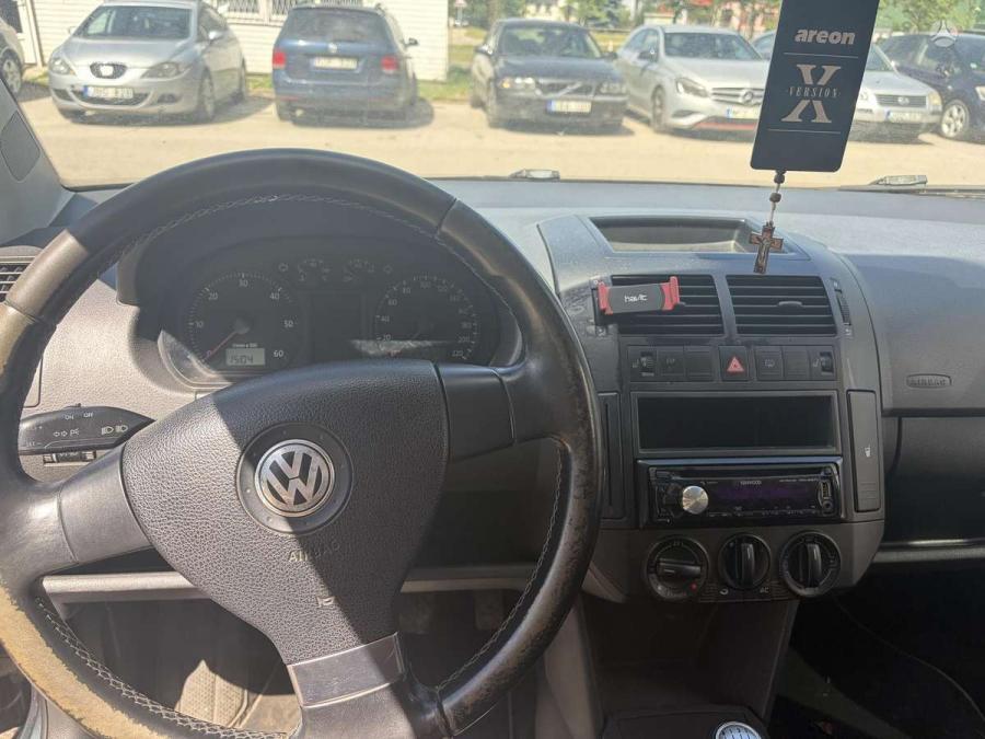 Pelēks Volkswagen Polo 2008 Kauņa, ar dzinēja tilpumu 1.42 L un nobraukumu 291 tūkst. km par 800 €, foto 8 vietnē AUTOMOTO.COM.LV