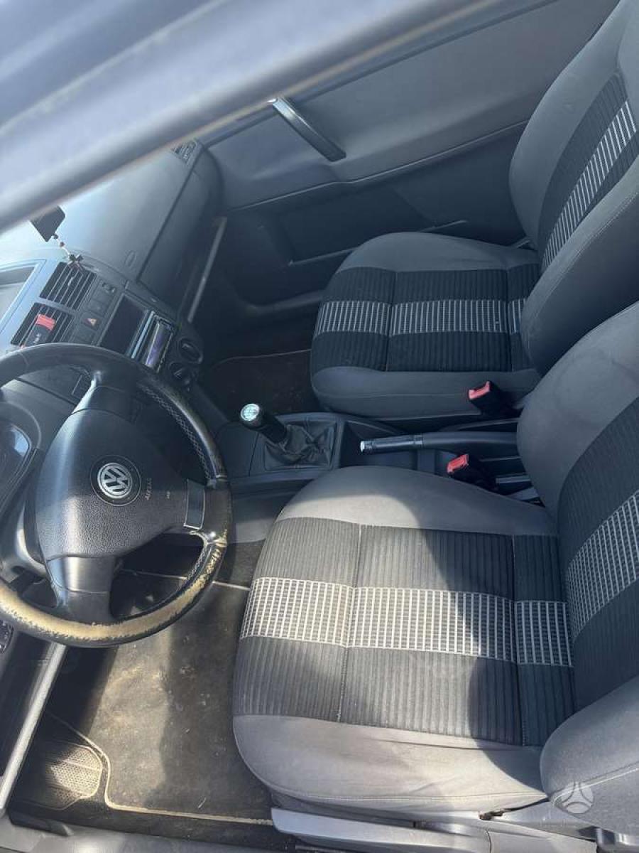 Pelēks Volkswagen Polo 2008 Kauņa, ar dzinēja tilpumu 1.42 L un nobraukumu 291 tūkst. km par 800 €, foto 18 vietnē AUTOMOTO.COM.LV