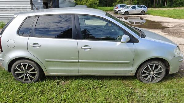 Pelēks Volkswagen Polo 2008 Rīga, ar dzinēja tilpumu 1.40 L un nobraukumu 346 tūkst. km par 850 €, foto 3 vietnē AUTOMOTO.COM.LV