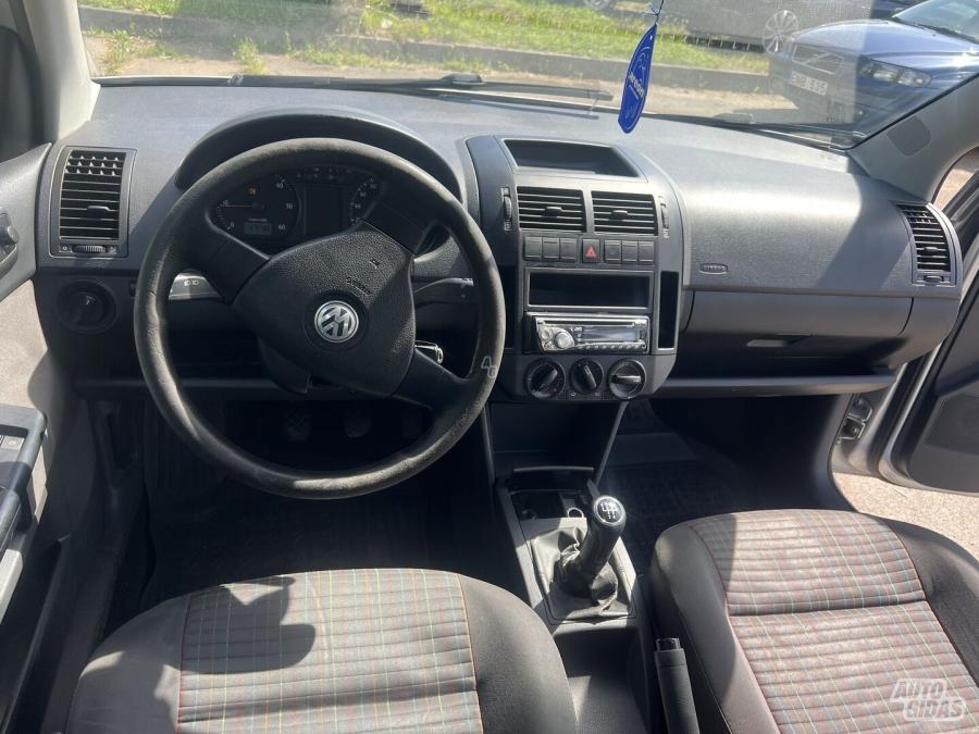 Pelēks Volkswagen Polo 2008 Šauļi, ar dzinēja tilpumu 1.40 L un nobraukumu 0 tūkst. km par 899 €, foto 10 vietnē AUTOMOTO.COM.LV