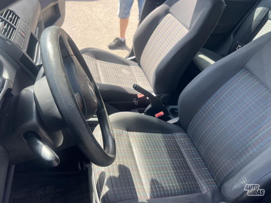 Pelēks Volkswagen Polo 2008 Šauļi, ar dzinēja tilpumu 1.40 L un nobraukumu 0 tūkst. km par 899 €, foto 12 vietnē AUTOMOTO.COM.LV