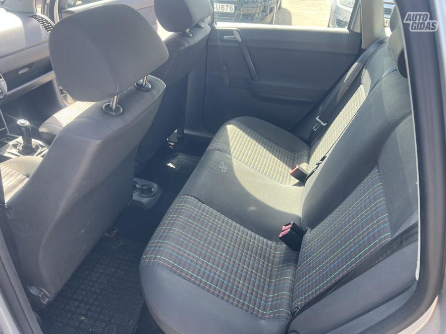 Pelēks Volkswagen Polo 2008 Šauļi, ar dzinēja tilpumu 1.40 L un nobraukumu 0 tūkst. km par 899 €, foto 16 vietnē AUTOMOTO.COM.LV