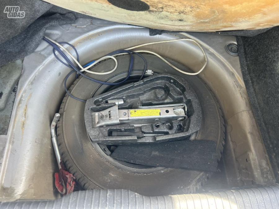 Pelēks Volkswagen Polo 2008 Šauļi, ar dzinēja tilpumu 1.40 L un nobraukumu 0 tūkst. km par 899 €, foto 18 vietnē AUTOMOTO.COM.LV