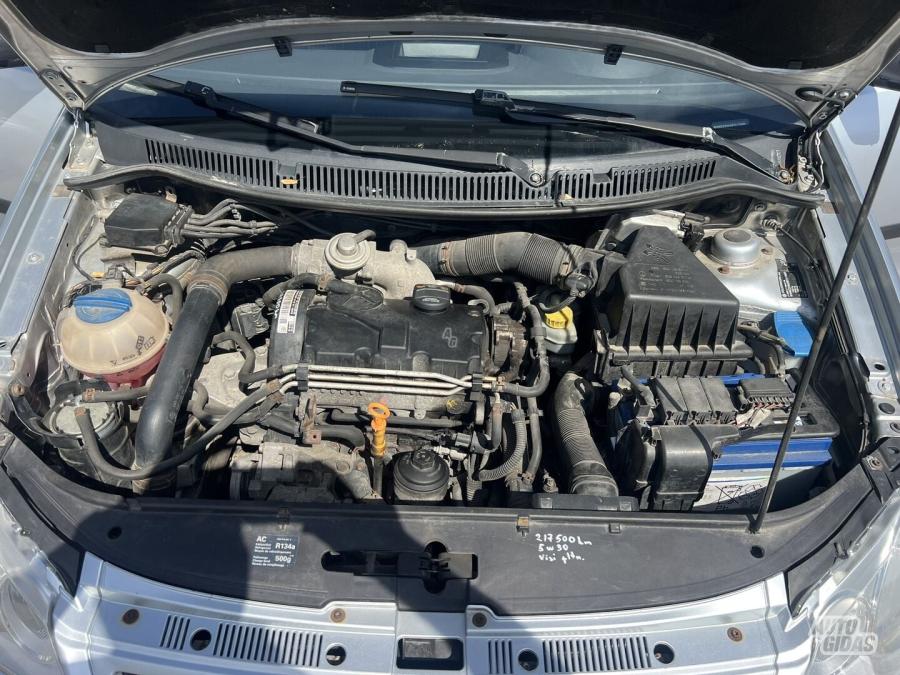 Pelēks Volkswagen Polo 2008 Šauļi, ar dzinēja tilpumu 1.40 L un nobraukumu 0 tūkst. km par 899 €, foto 26 vietnē AUTOMOTO.COM.LV