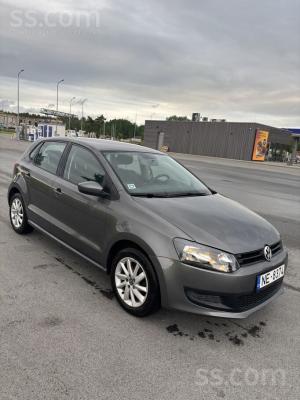 Grey Volkswagen Polo 2009 in Liepaja, with an engine capacity of 1.20 L and mileage of 193 thousand km for 3000 €, photo 3 on AUTOMOTO.COM.LV