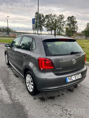 Grey Volkswagen Polo 2009 in Liepaja, with an engine capacity of 1.20 L and mileage of 193 thousand km for 3000 €, photo 5 on AUTOMOTO.COM.LV